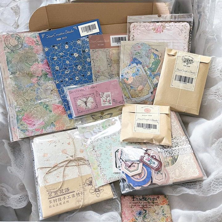 YourCreativeStudio - Vintage Themed box full of paper ephemera